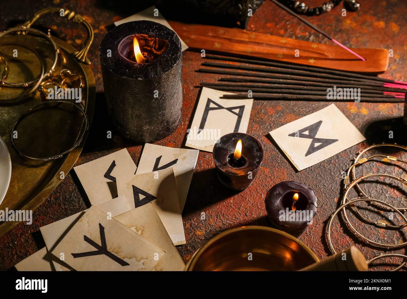 Magic attributes of fortune teller on table Stock Photo - Alamy