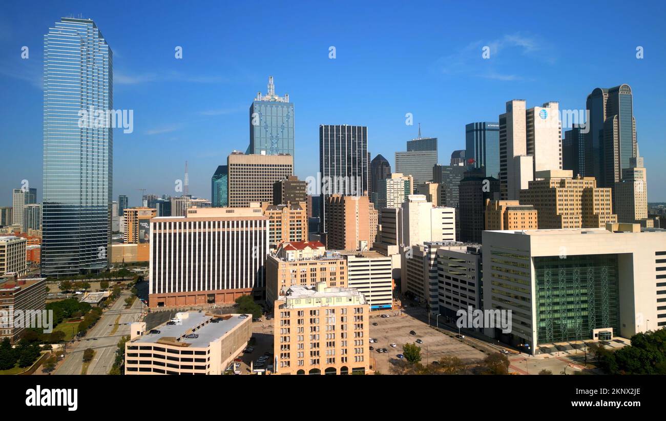 Dallas skyline 2022 hi-res stock photography and images - Alamy