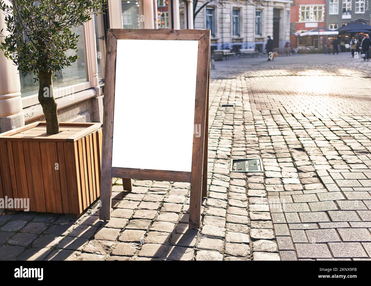 SIngle empty blank banner at street Stock Photo - Alamy
