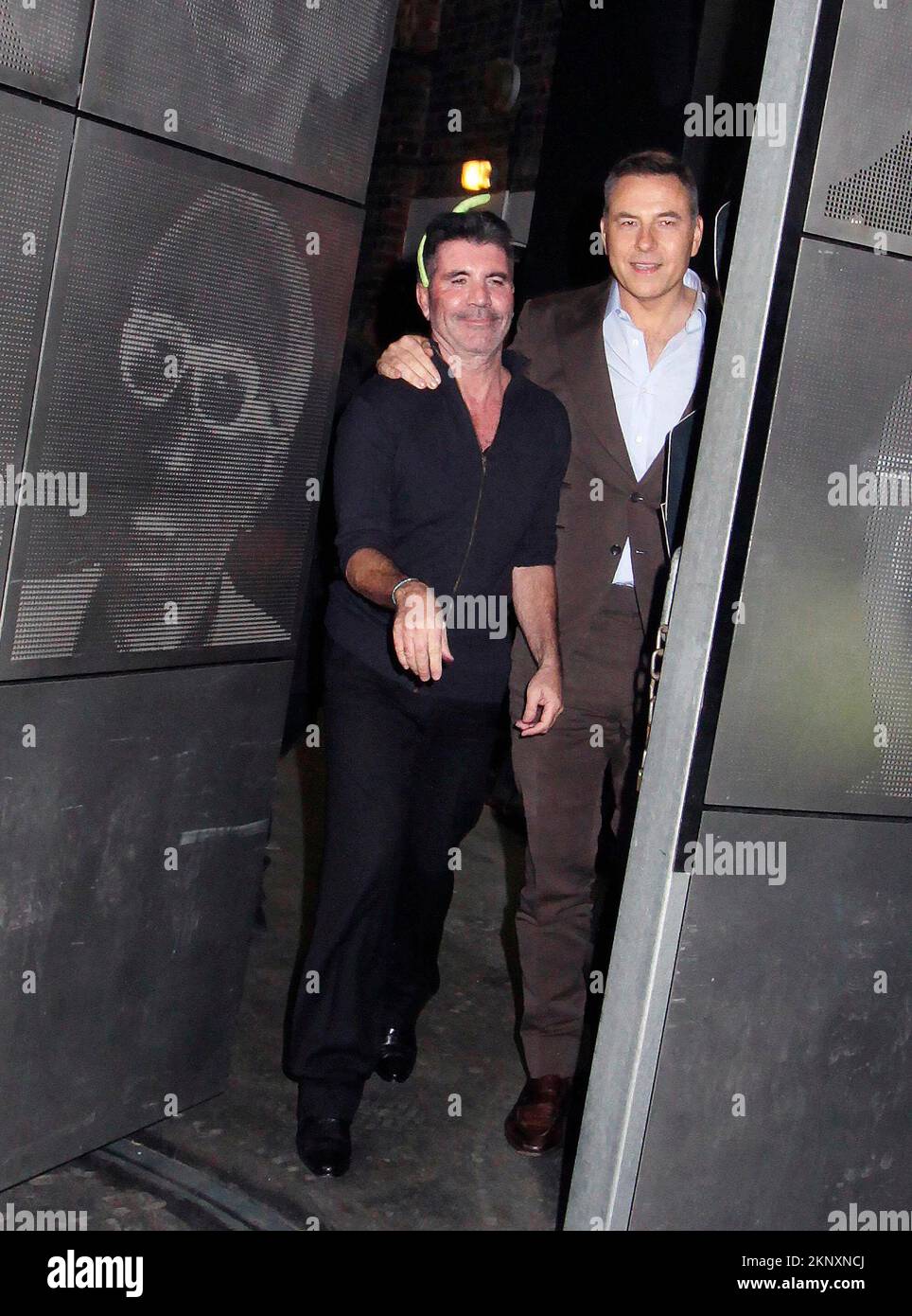 David walliams and simon cowell hi-res stock photography and images - Alamy