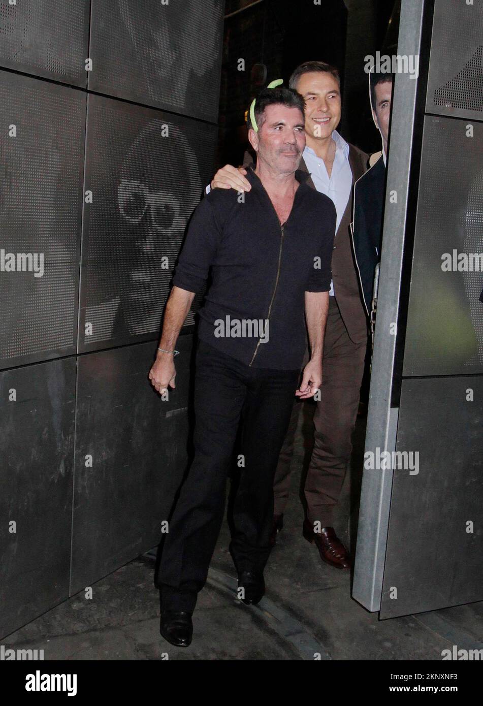 David walliams and simon cowell hi-res stock photography and images - Alamy