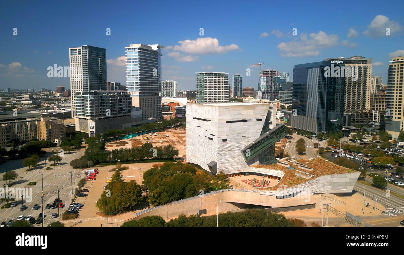 Aerial skyline in downtown dallas hi-res stock photography and images ...