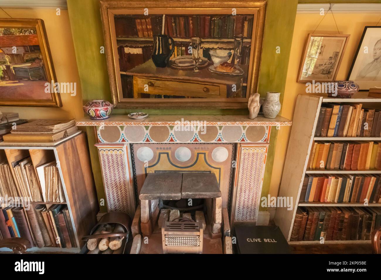 Charleston house interior hi-res stock photography and images - Alamy