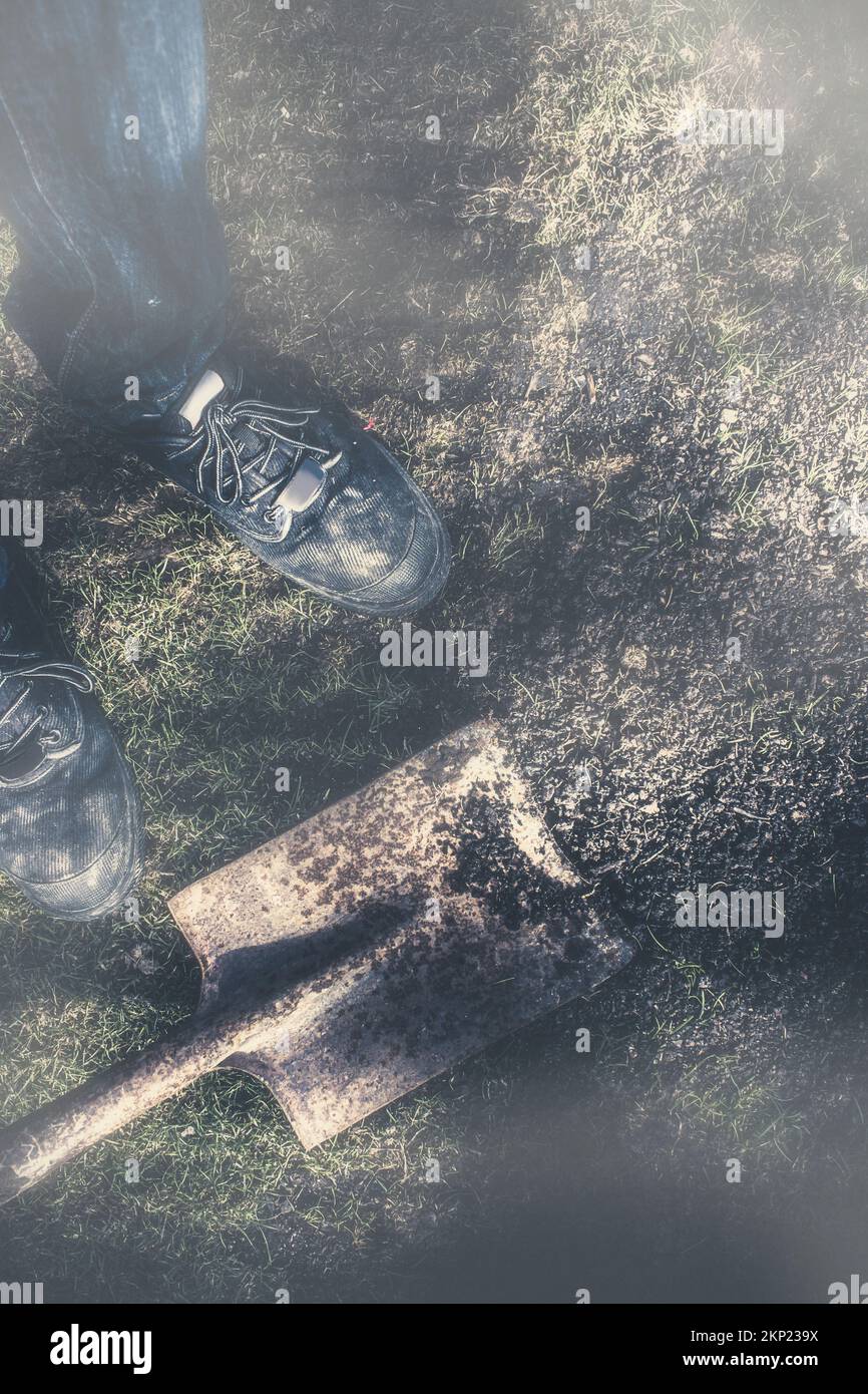 Funeral graveyard hide hi-res stock photography and images - Alamy