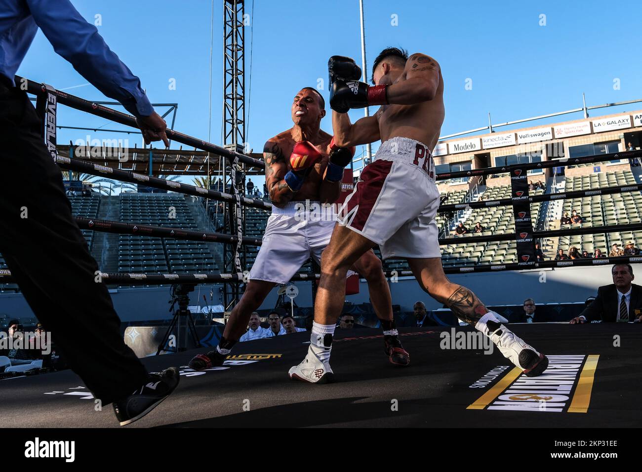 Carson, CA, USA. 26th Nov, 2022. Middleweight prospect Eric Priest (9-0 ...