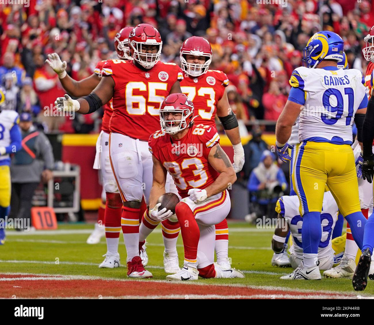 Kansas City, Missouri, USA. NOV 27, 2022: Kansas City Chiefs tight end ...