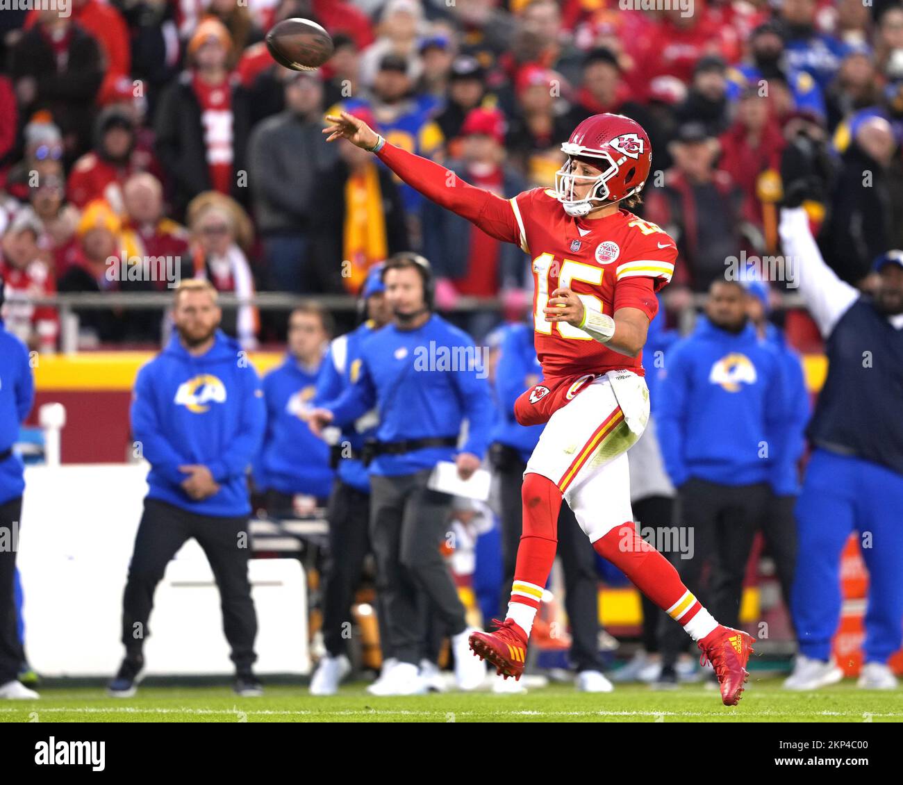 NOV 27, 2022: Kansas City Chiefs quarterback Patrick Mahomes (15) fires ...