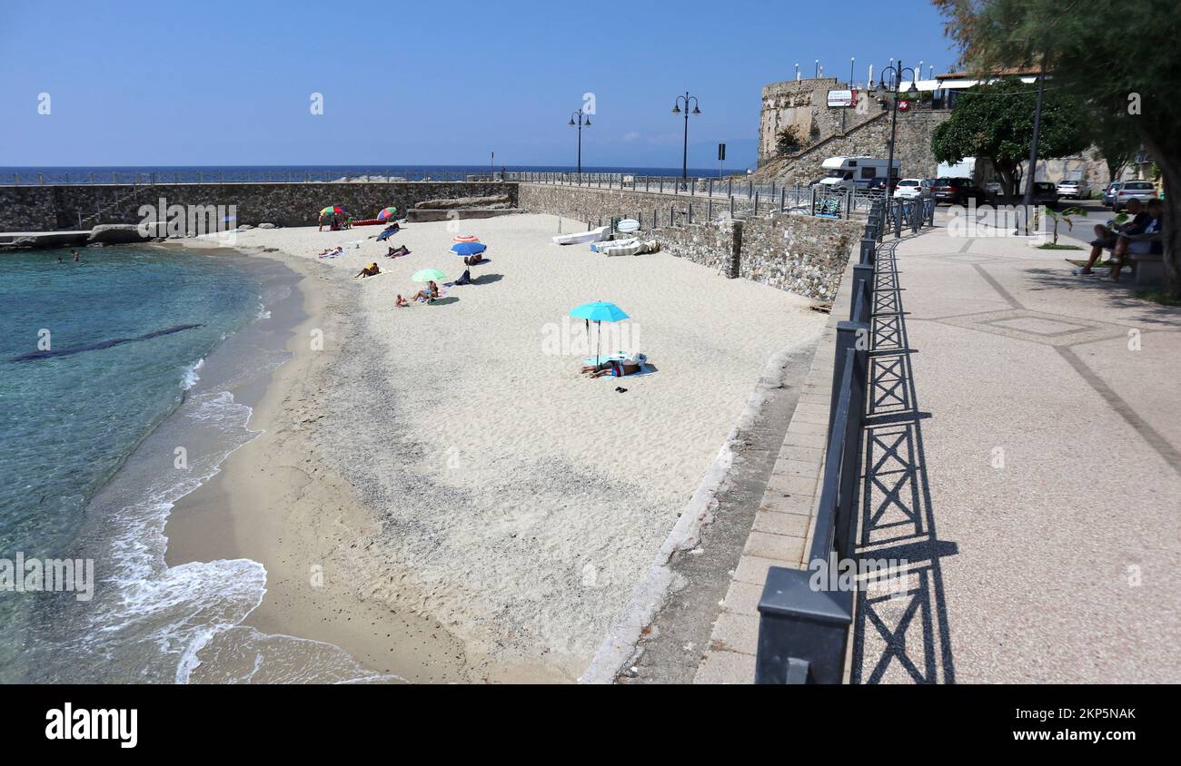 Fare il bagno in mare hi-res stock photography and images - Alamy
