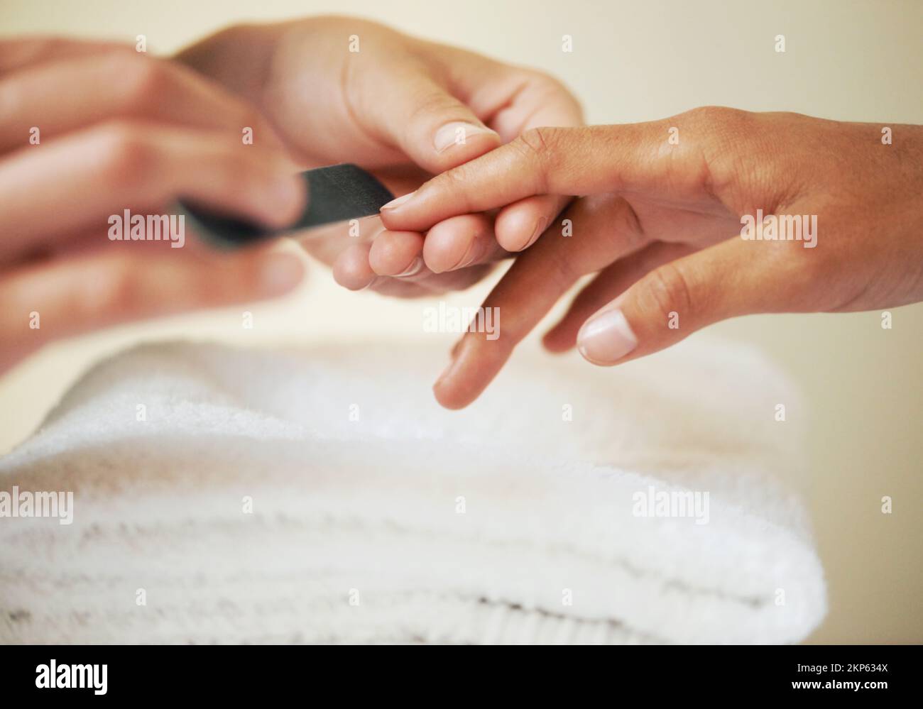 Short fingernails hi-res stock photography and images - Alamy