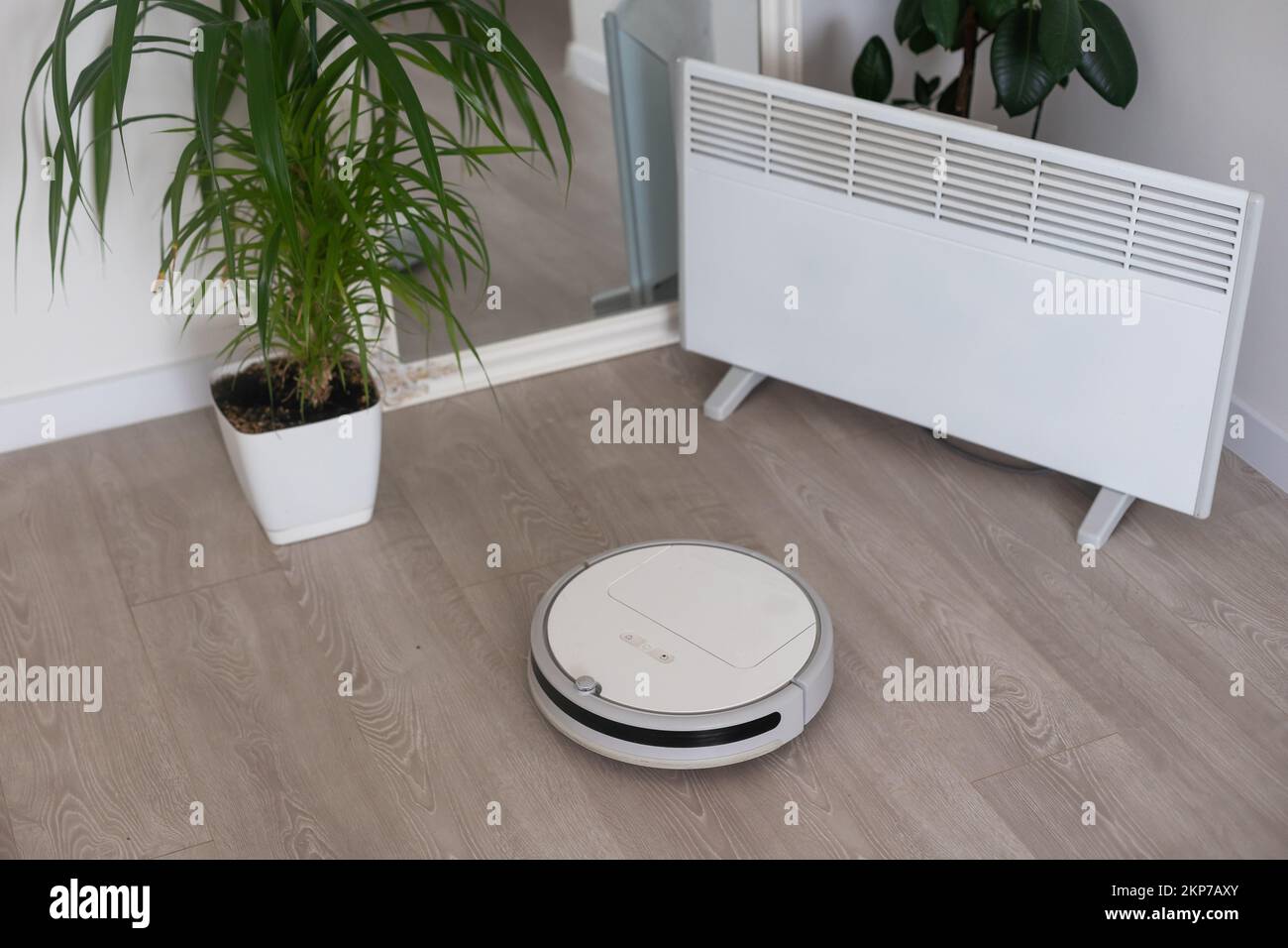Vacuum bot hi-res stock photography and images - Alamy