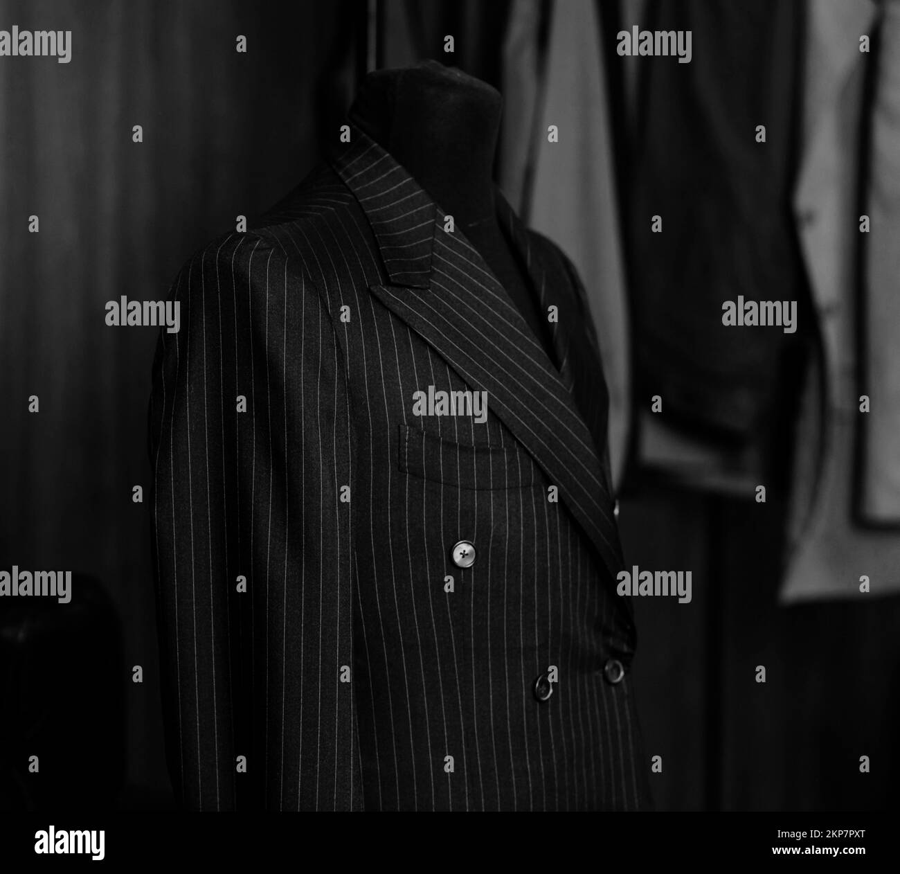 Mens bespoke suits hi-res stock photography and images - Alamy