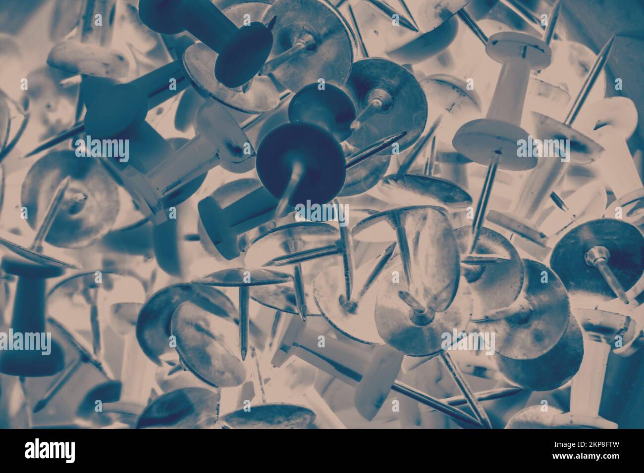 Plastic drawing pins hi-res stock photography and images - Alamy