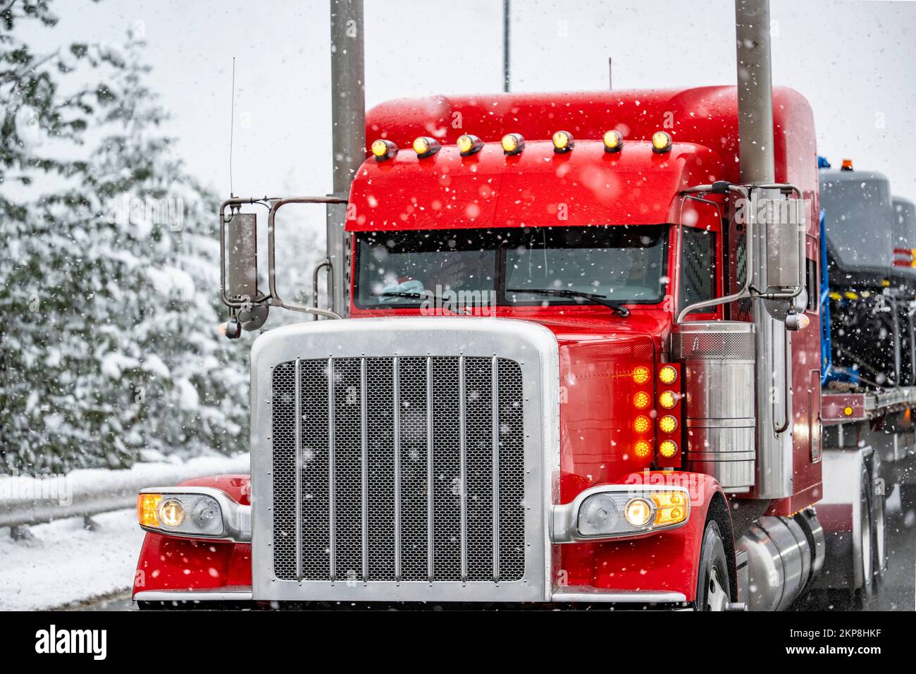 Semi truck lights on hi-res stock photography and images - Alamy