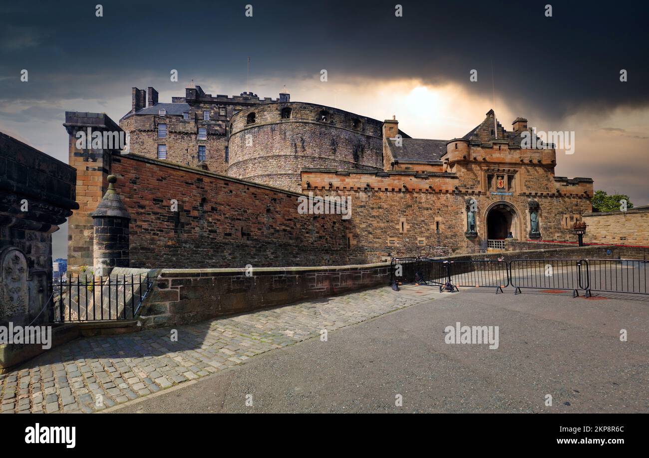 Edinburgh castle - front view with gatehouse at sunset, Castlehill ...