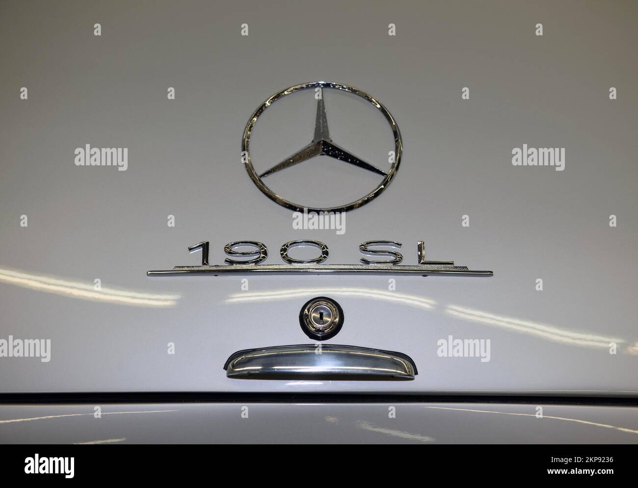 Logo emblem Mercedes star on historic sports car classic car Mercedes ...
