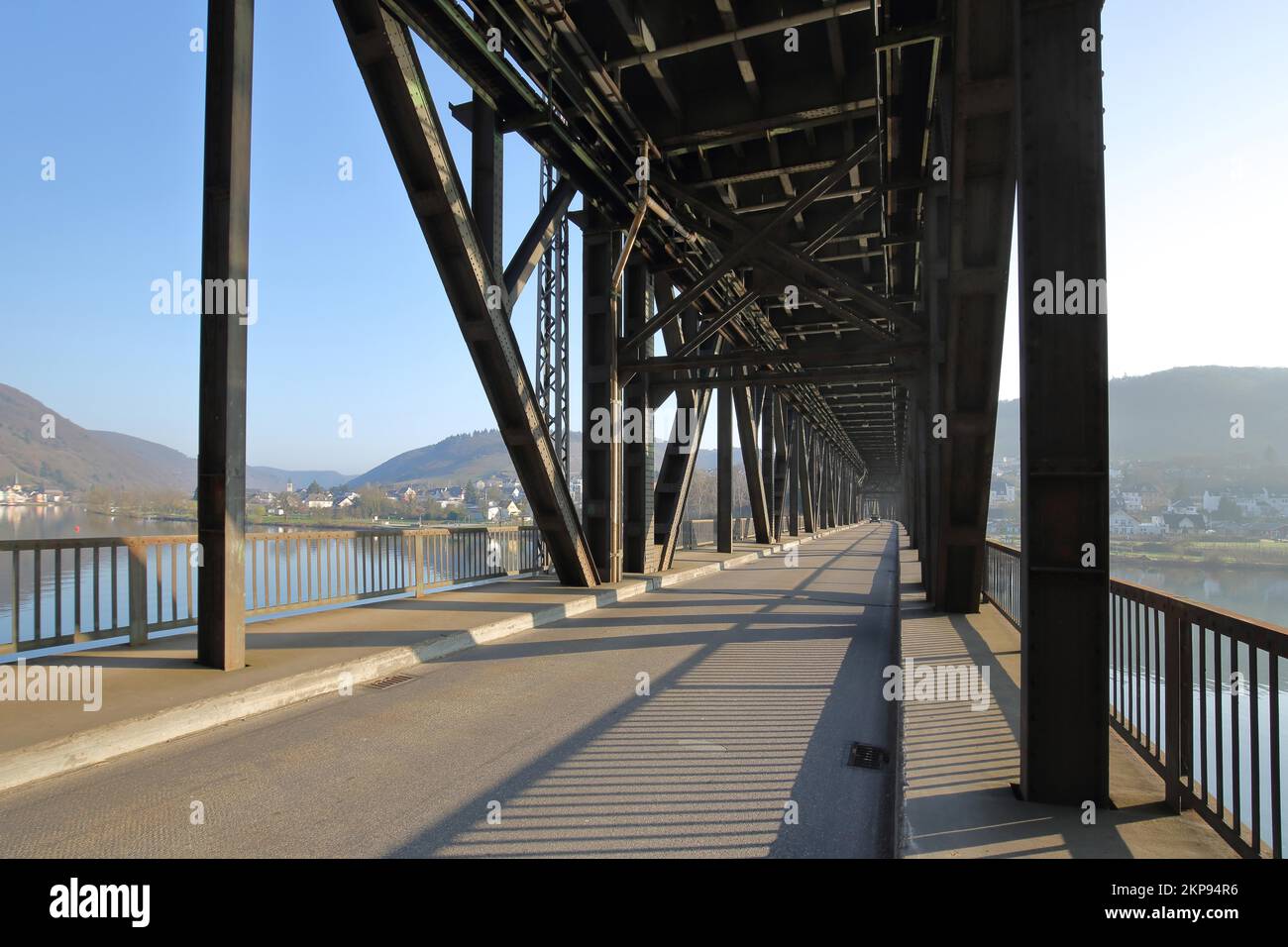 Alf-Bullay double-head bridge, roads, metal construction, Moselle ...