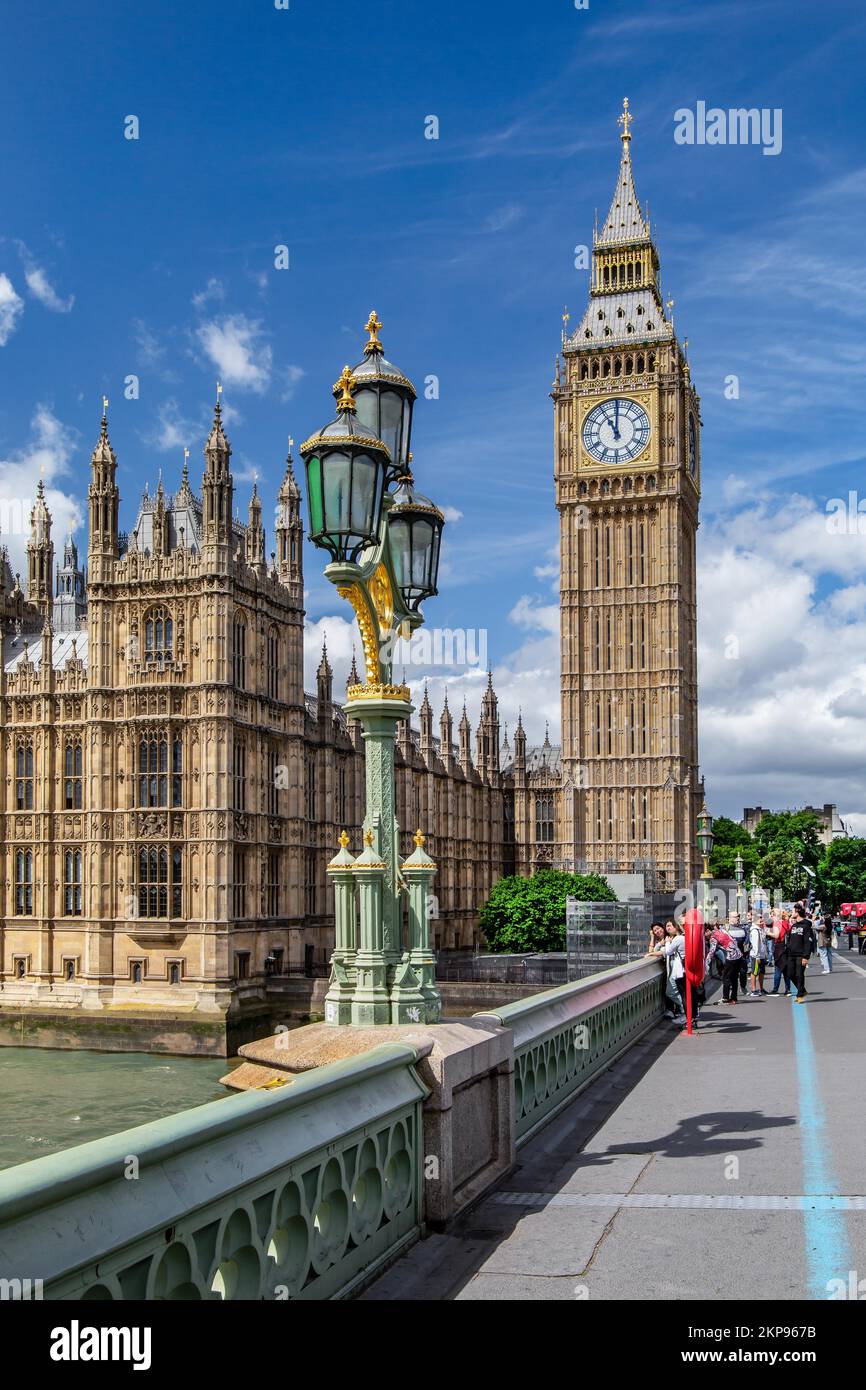 Big ben clock tower london hi-res stock photography and images - Alamy