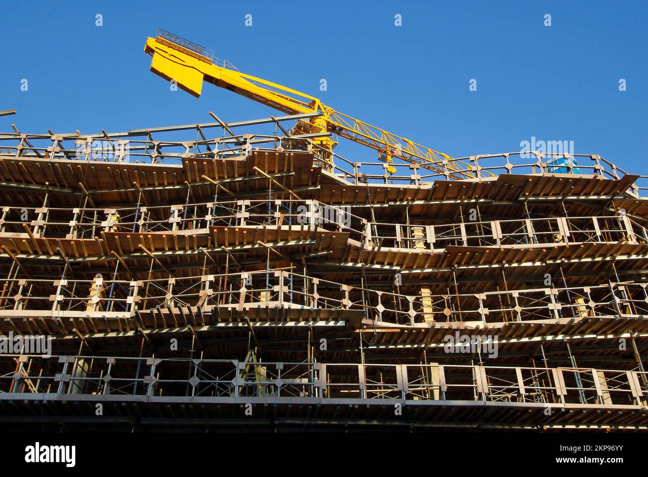 Building construction, scaffolding, Montreal, Province of Quebec ...