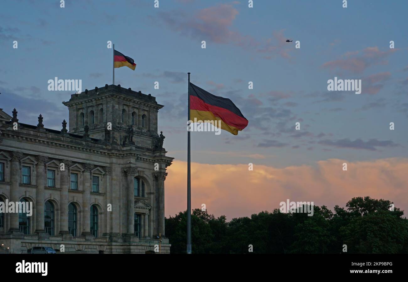 Flag flying parliament square hi-res stock photography and images - Alamy