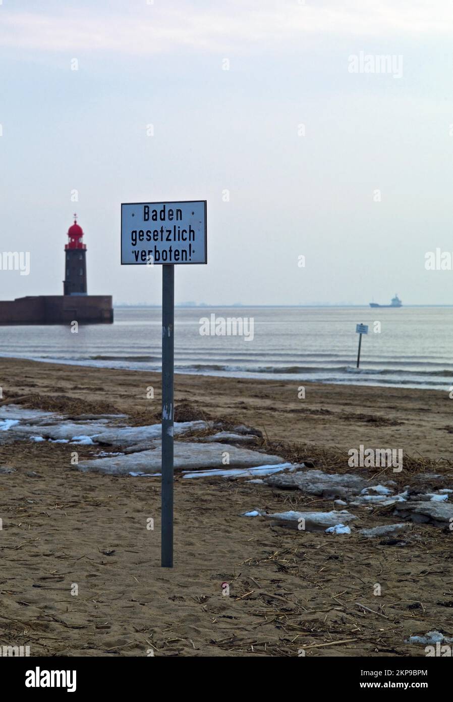 Cold water swimming lido hi-res stock photography and images - Alamy