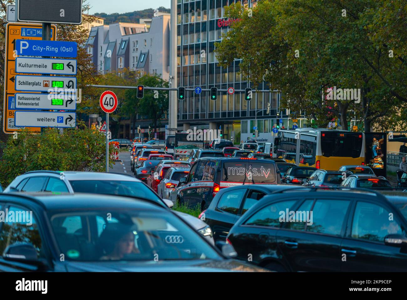 Stop and Go, traffic, rush hour, Charlottenplatz, B14, federal road ...