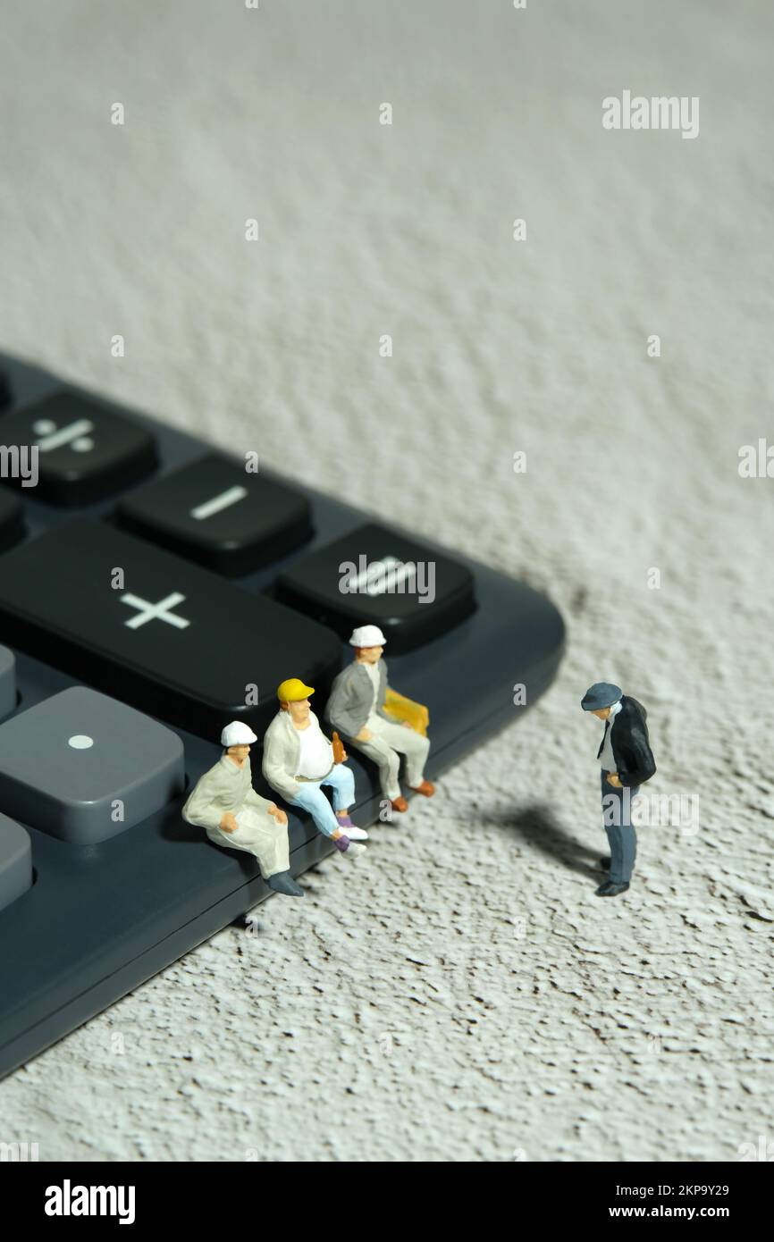 Miniature people toy figure photography. Project budget discussion ...