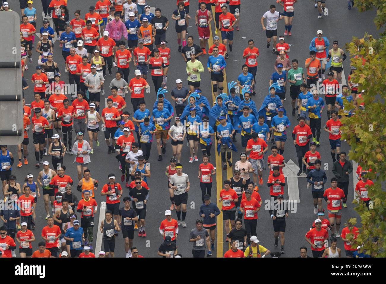 Aerial photo shows the 2022 Shanghai Marathon kicked off in Shanghai ...