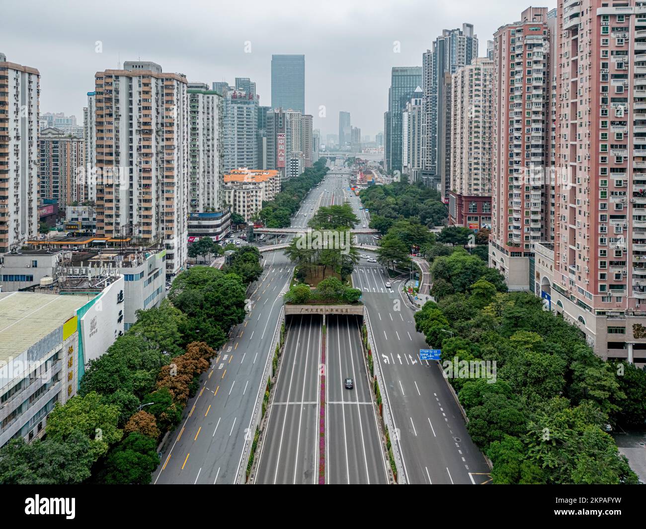 Aerial photo shows the little traffic flow on Guangzhou Bridge and ...