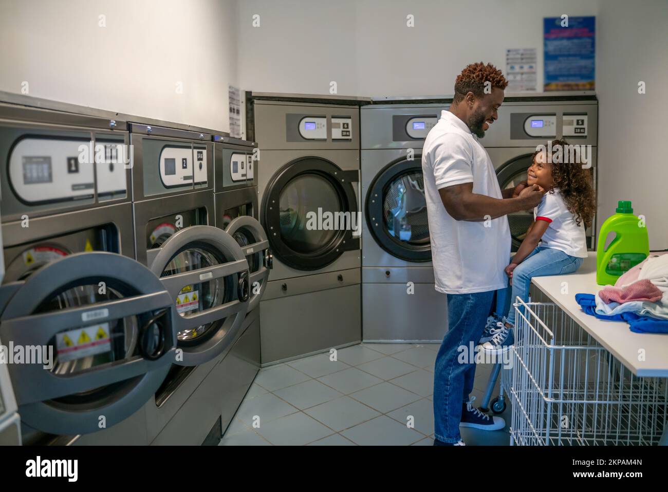 Face washing machine hi-res stock photography and images - Alamy