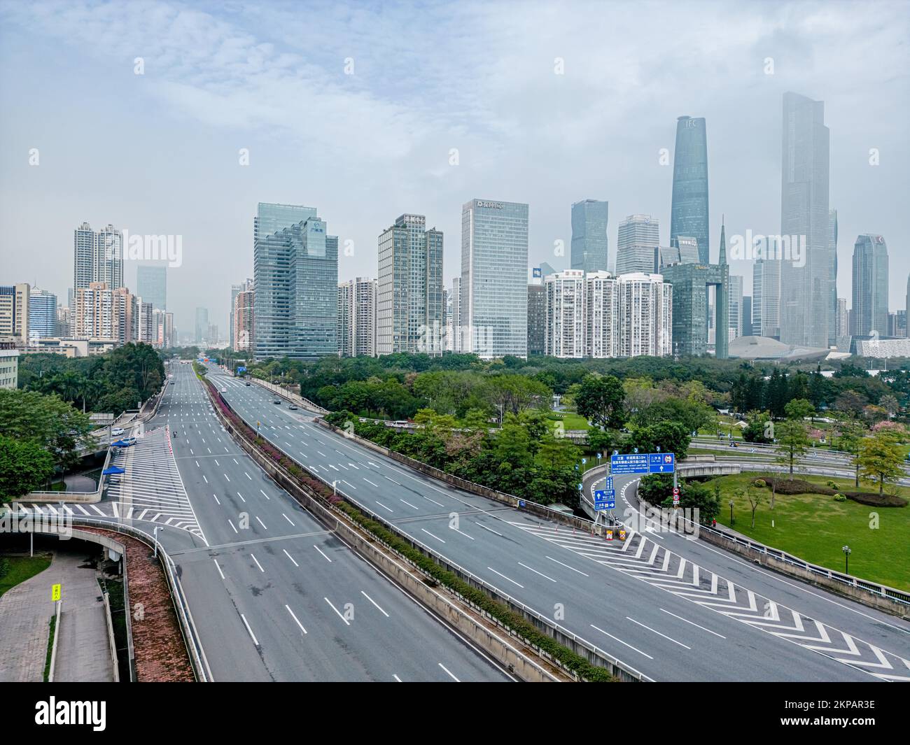 Aerial photo shows the little traffic flow on Guangzhou Bridge and ...