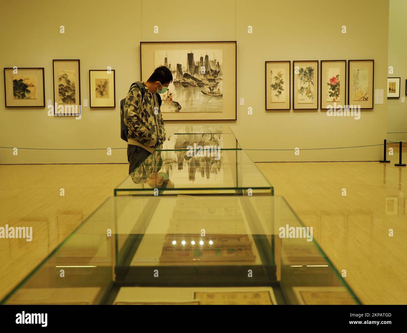 Audiences visited One Man's Journey - Retrospective of Wu Kui's ART ...