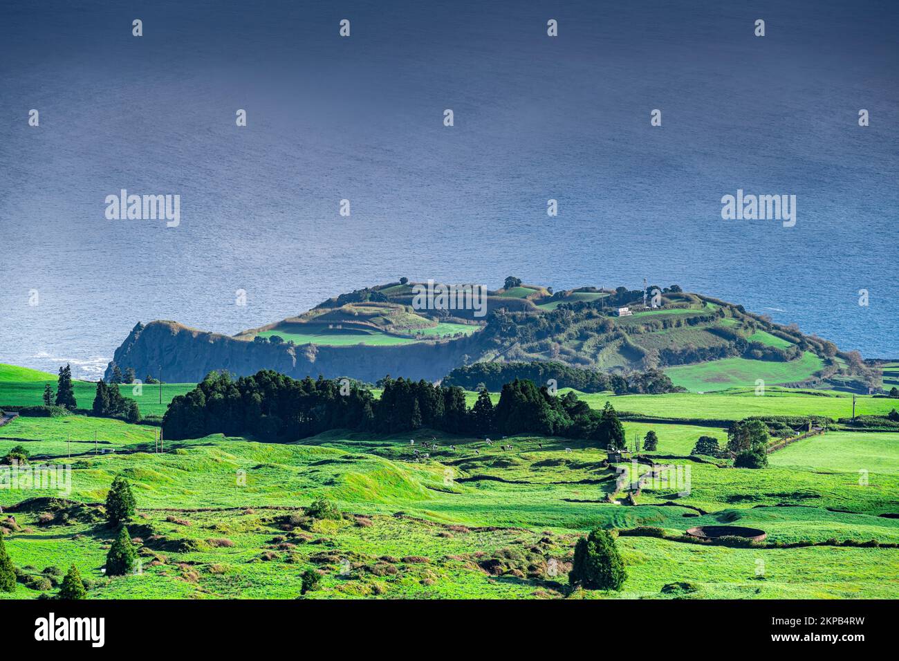Hiking paradise azores hi-res stock photography and images - Alamy