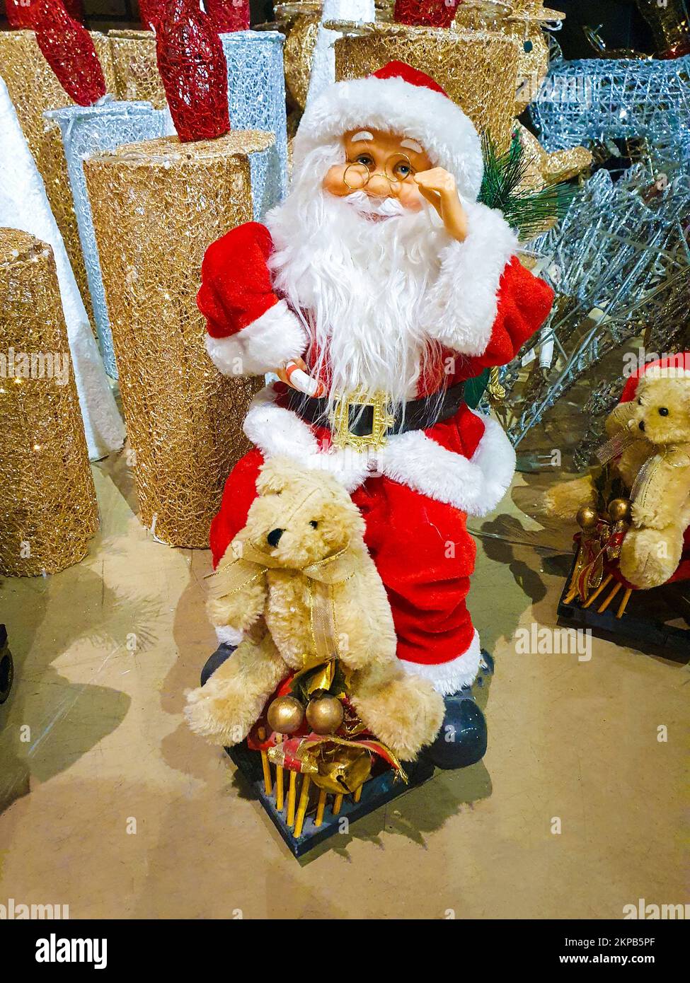 Mall santa claus hi-res stock photography and images - Alamy