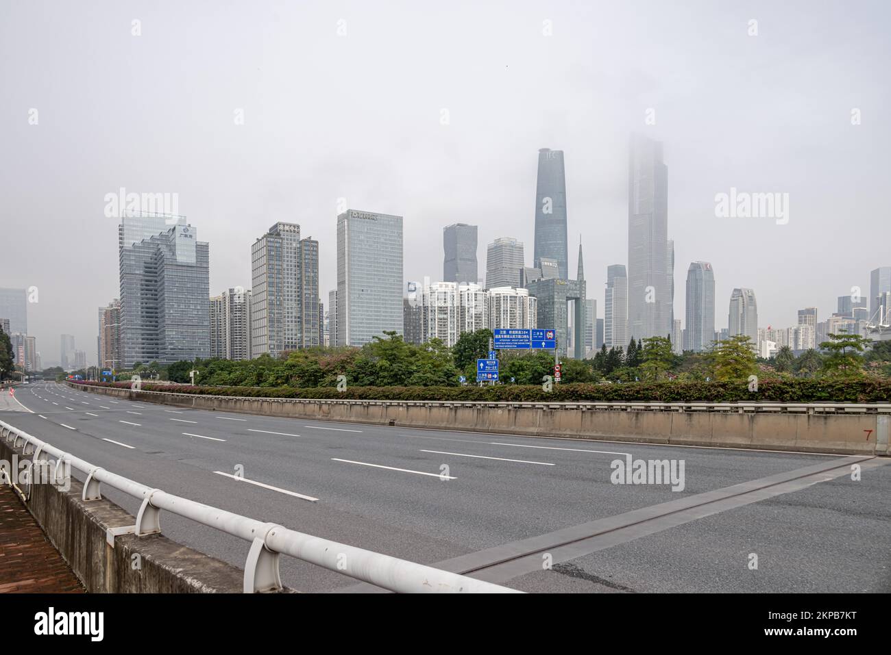 Aerial photo shows the little traffic flow on Guangzhou Bridge and ...