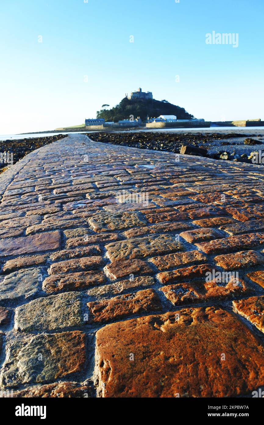 St. Michael's Mount at low tide showing the cobbled causeway, Cornwall ...