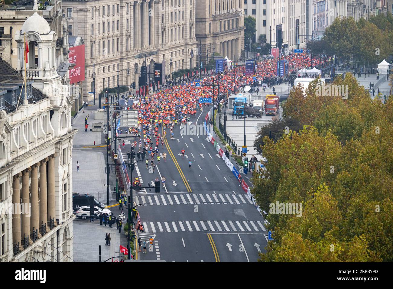 Aerial photo shows the 2022 Shanghai Marathon kicked off in Shanghai ...