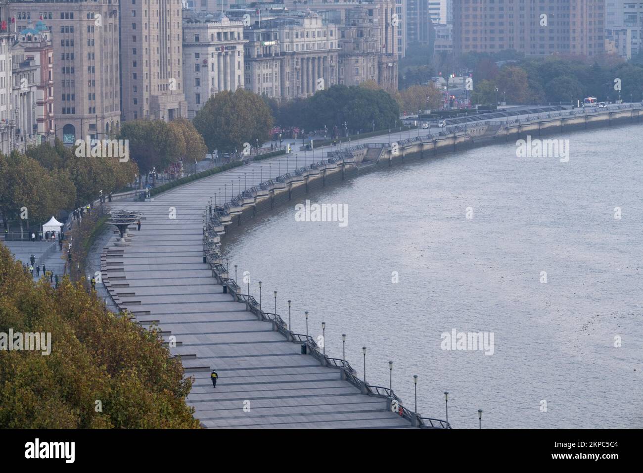 Aerial photo shows the 2022 Shanghai Marathon kicked off in Shanghai ...