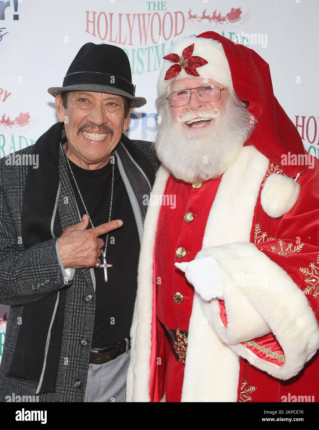 HOLLYWOOD, CA - NOVEMBER 27: Danny Trejo, Santa Clause at 90th ...