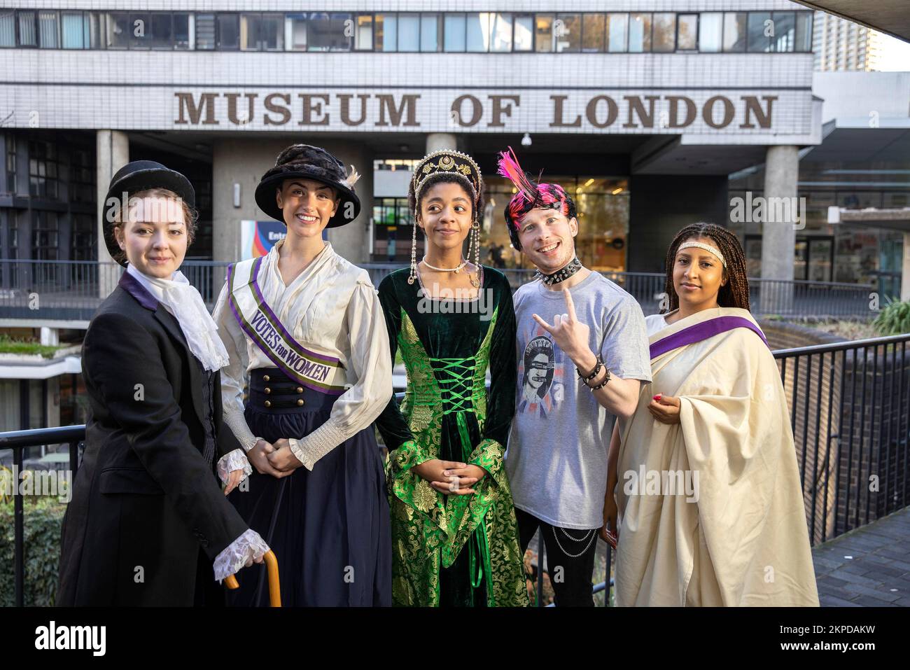 MUSEUM OF LONDON CLOSES WITH FREE WEEKEND FESTIVALS AND 24-HOUR OPENING ...