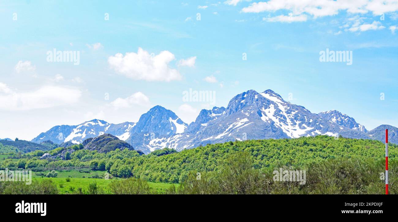 Natural park of redes hi-res stock photography and images - Alamy