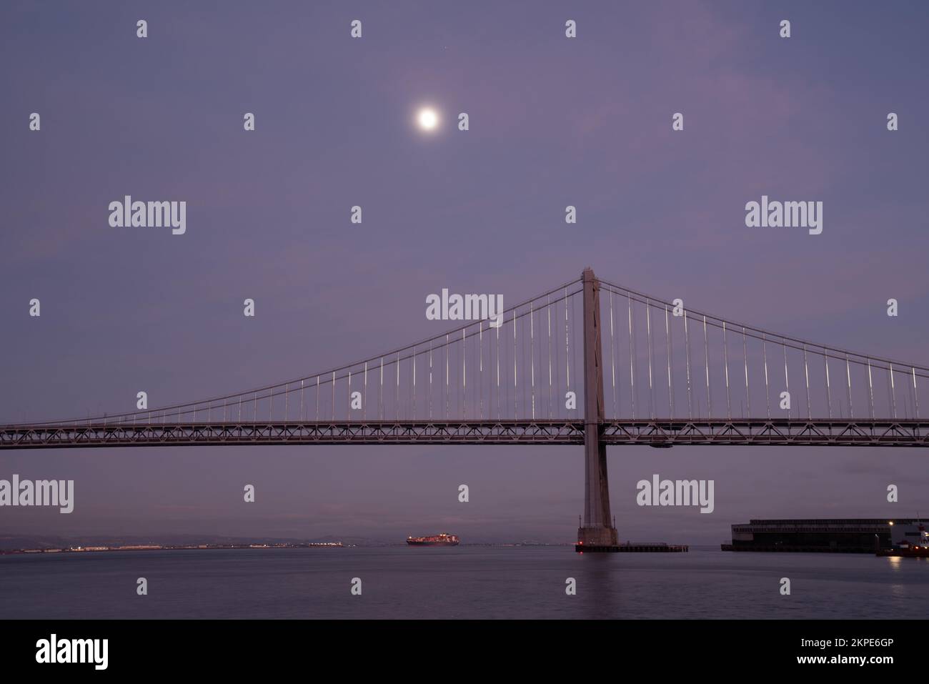 Moonrise architecture hi-res stock photography and images - Alamy