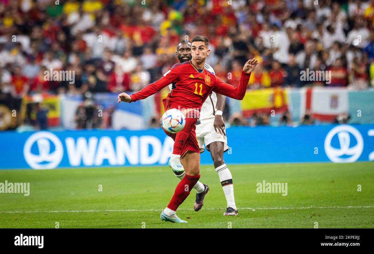 Doha, Qatar. 27th Nov, 2022. Ferran Torres (Spanien), Antonio Rüdiger ...