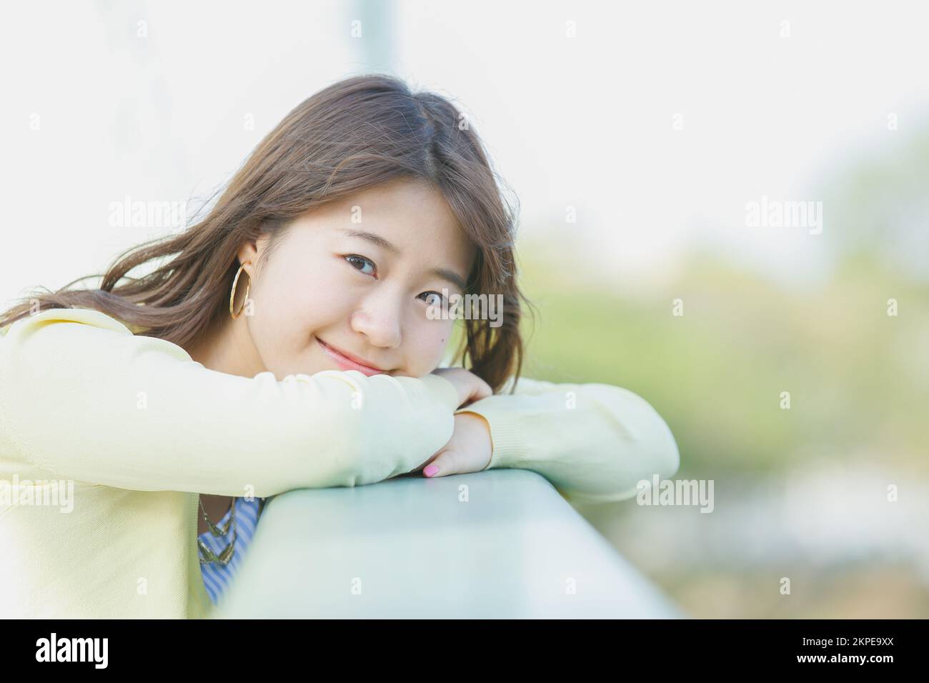 Japanese woman smiling Stock Photo - Alamy