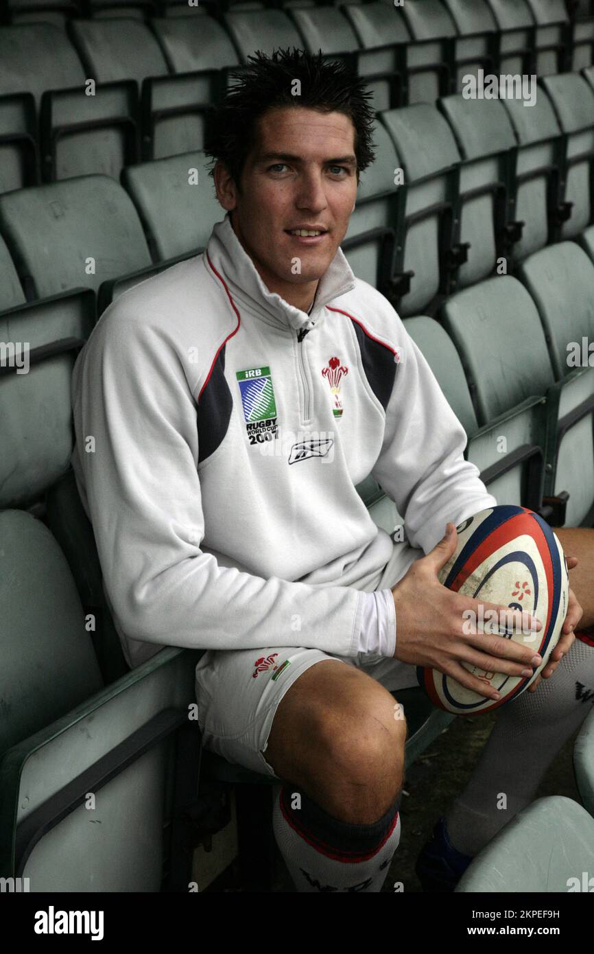 JAMES HOOK, RUGBY PLAYER, 2007: James Hook of Wales and Ospreys ...