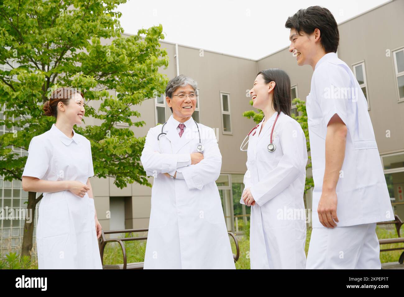 Group of doctors outdoors hi-res stock photography and images - Alamy