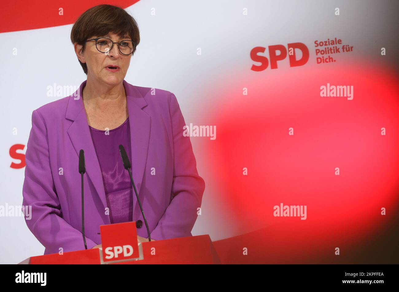 Berlin, Germany. 28th Nov, 2022. Saskia Esken, SPD chairwoman, answers ...