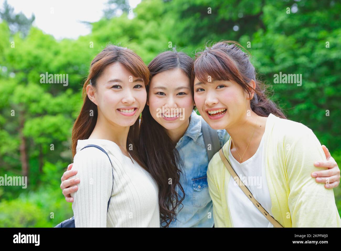 Japanese women traveling Stock Photo - Alamy