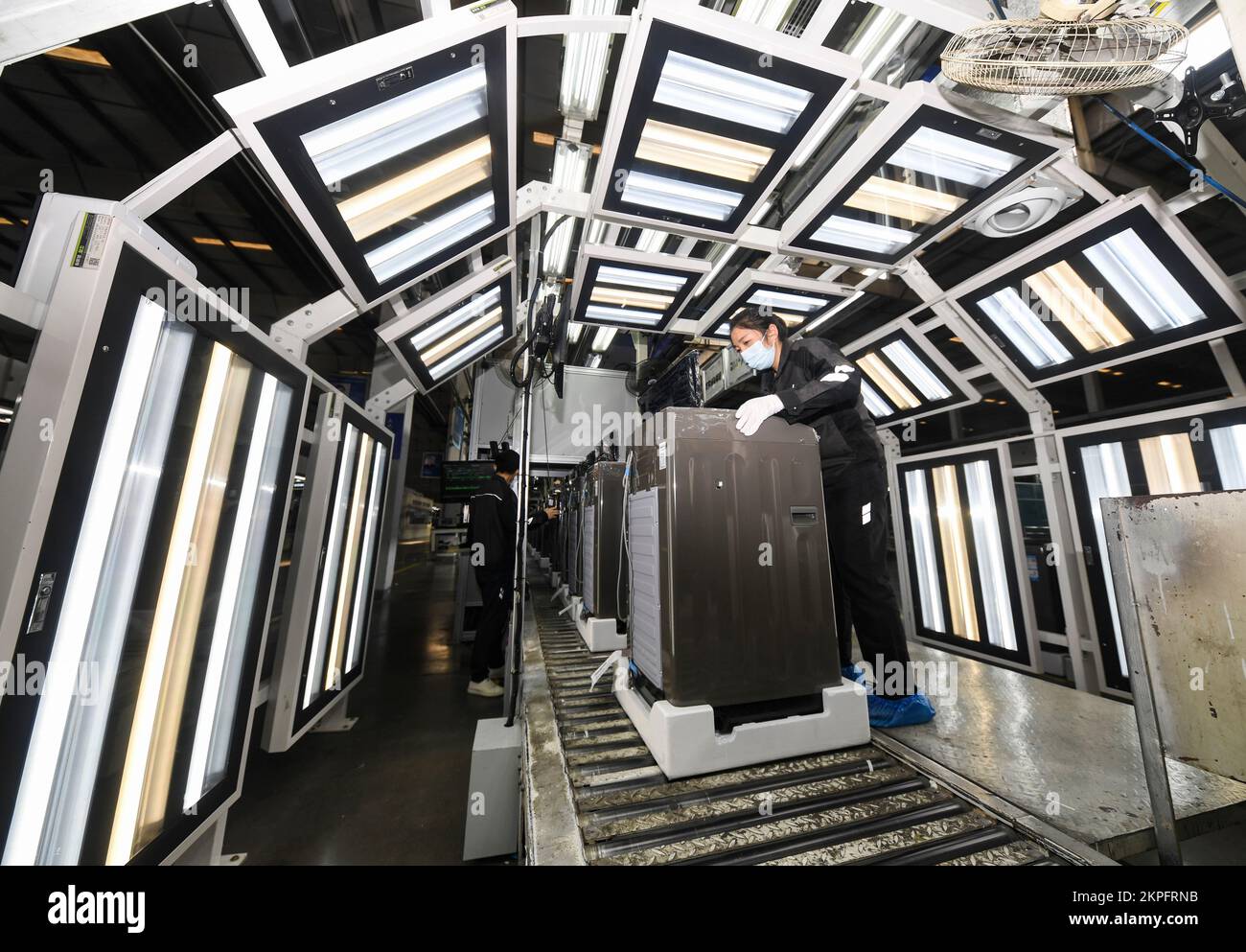 Haier washing machines china hi-res stock photography and images - Alamy