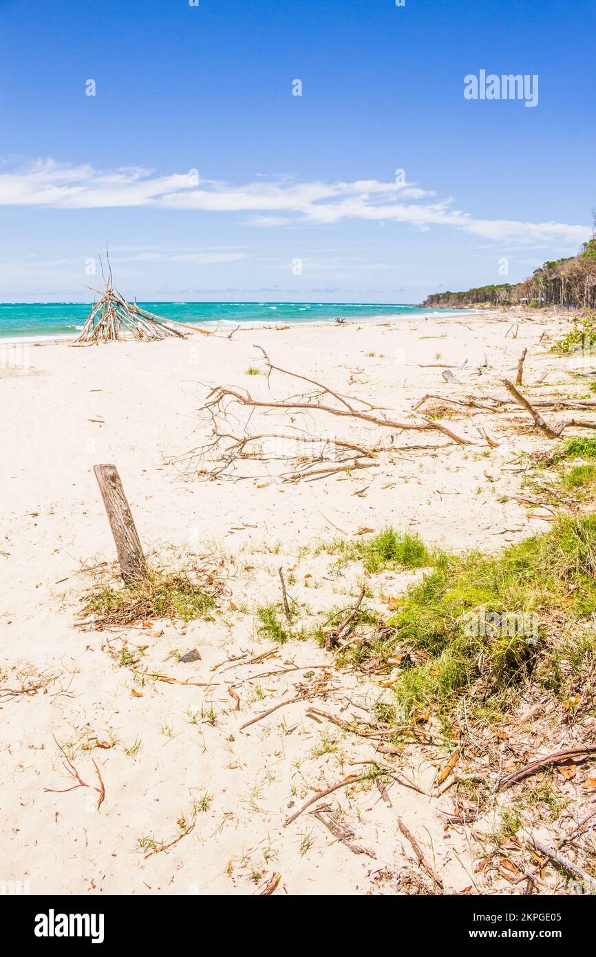 Australian tropical beach scene photo hi-res stock photography and ...