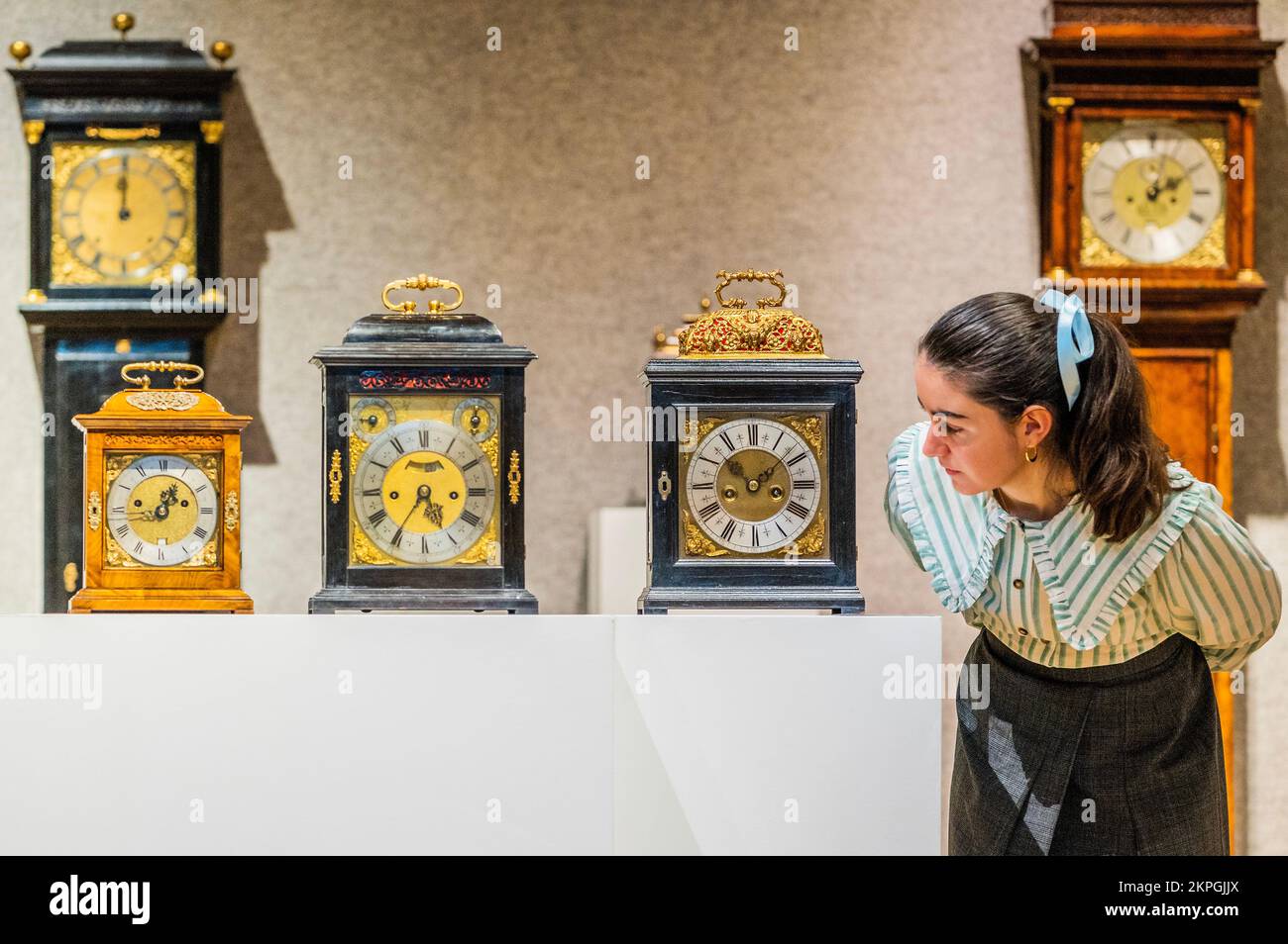 Thomas tompion clock hi-res stock photography and images - Alamy